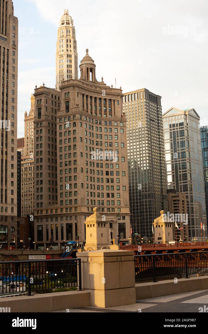 Chicago Skyline in the early morning looking south Stock Photo - Alamy