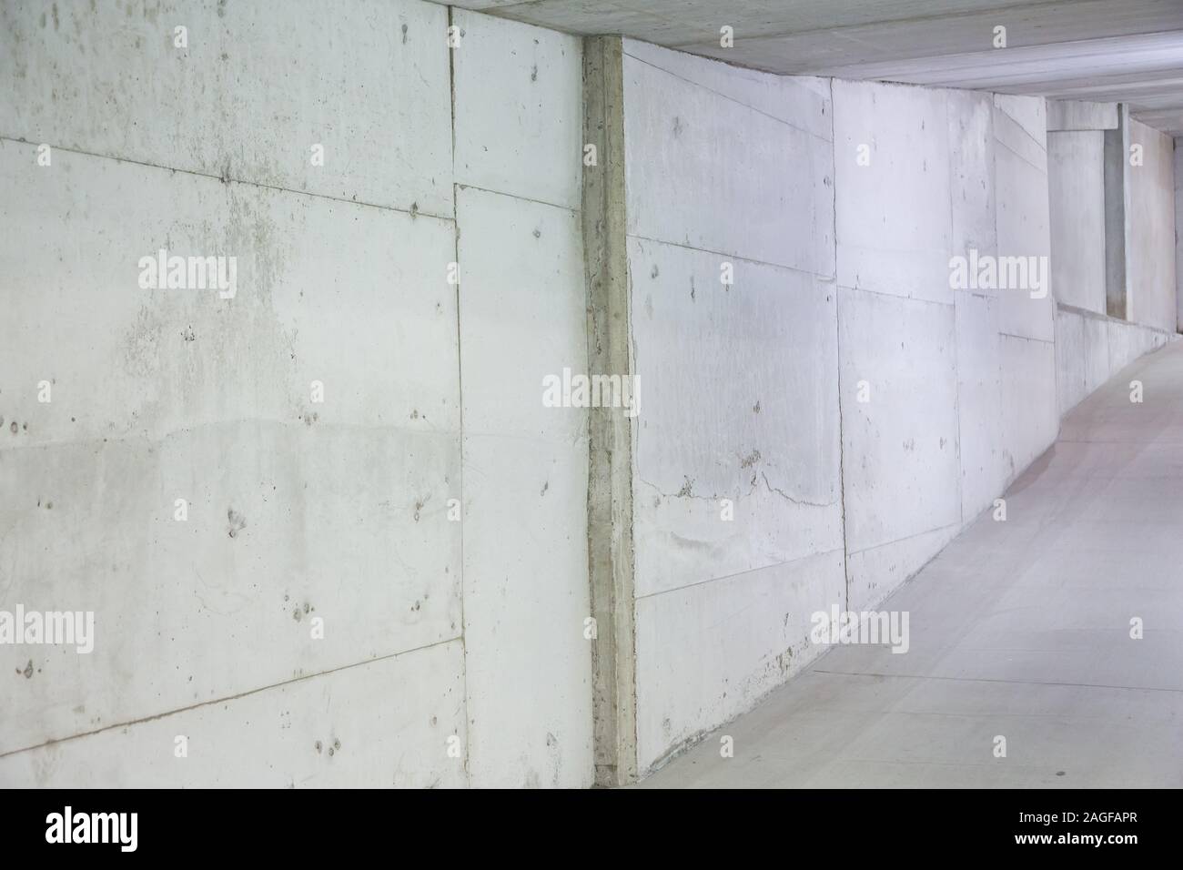 Concrete slabs in a structure Stock Photo - Alamy