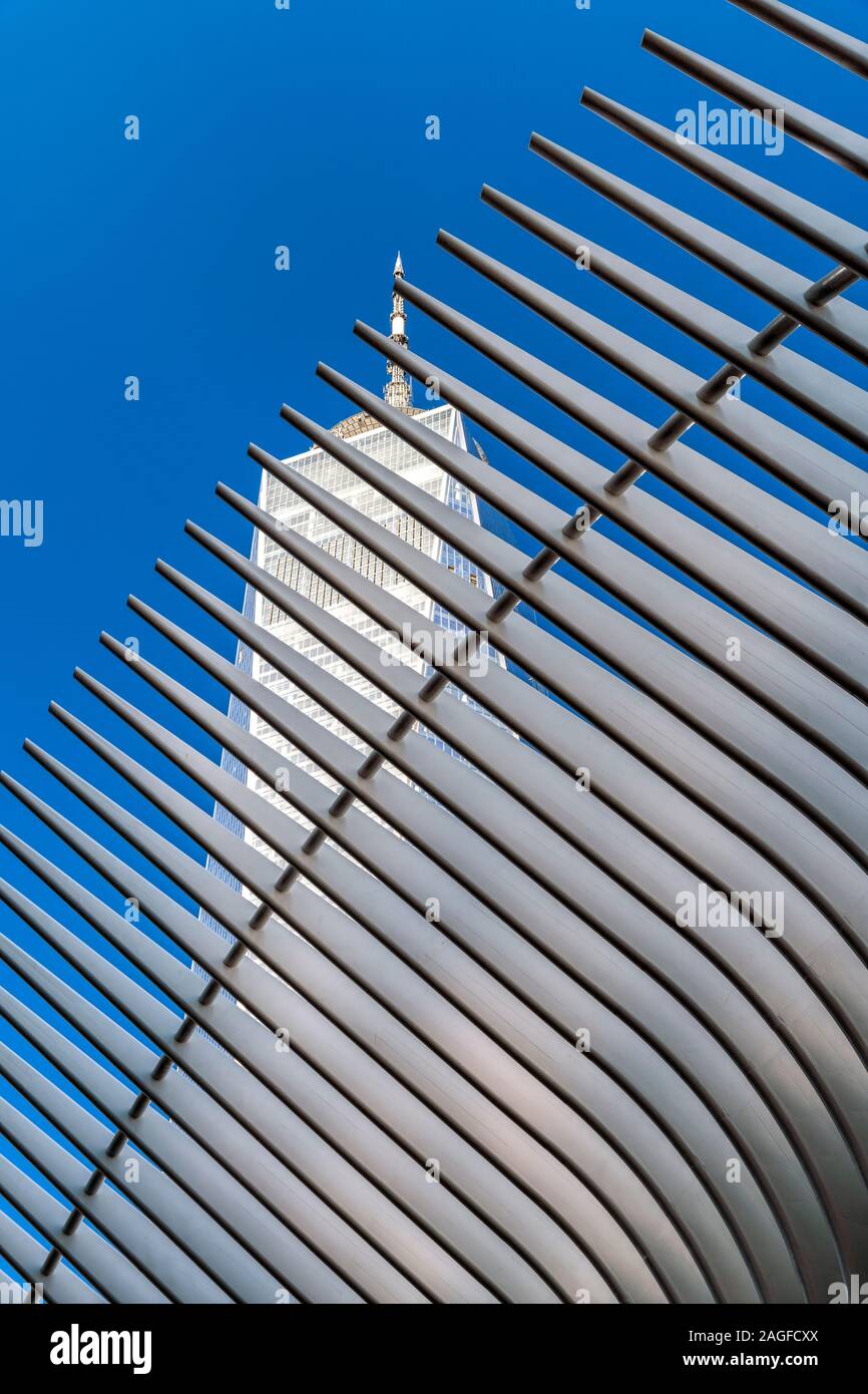 White ribs of Oculus station house designed by architect Santiago ...