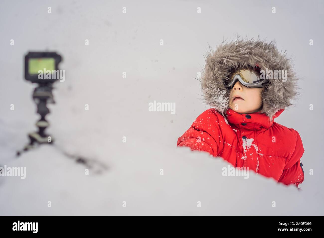 Boy vlogger hi-res stock photography and images - Alamy