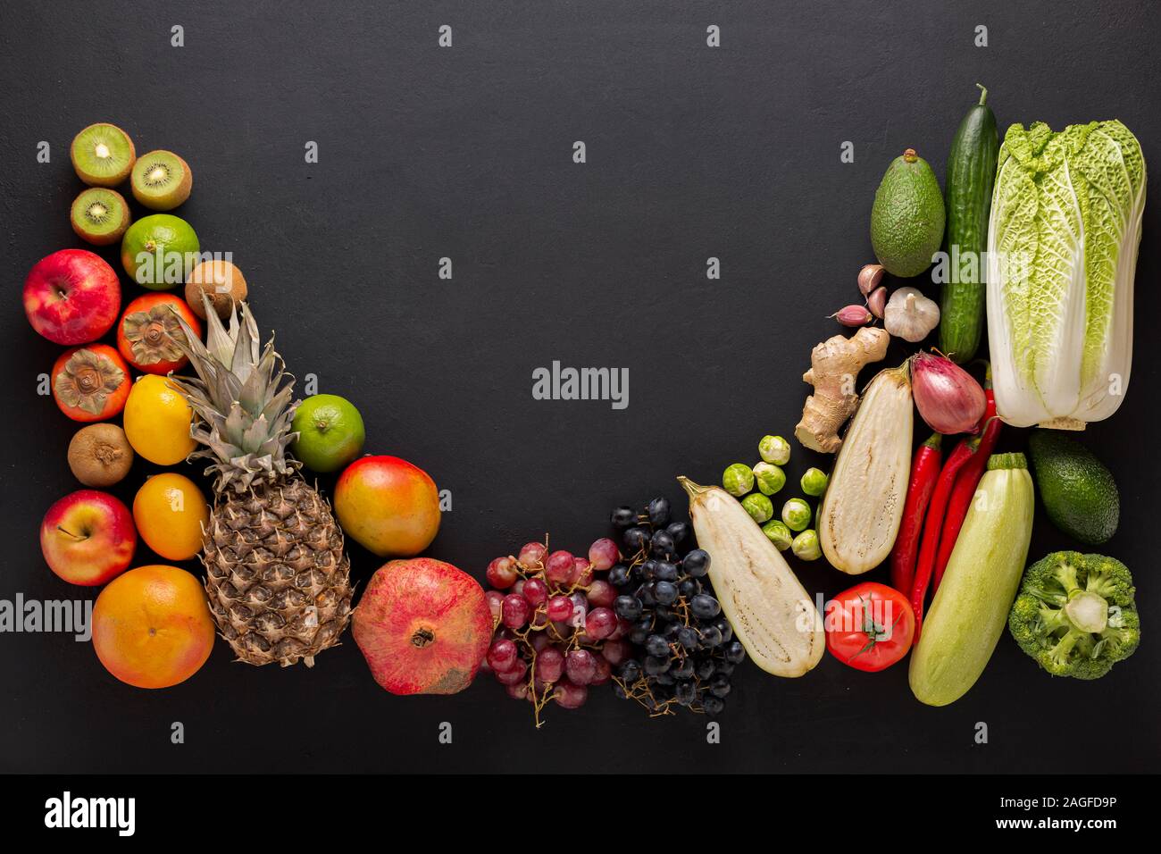Organic food background with copy space. Fresh vegetables and fruits ...