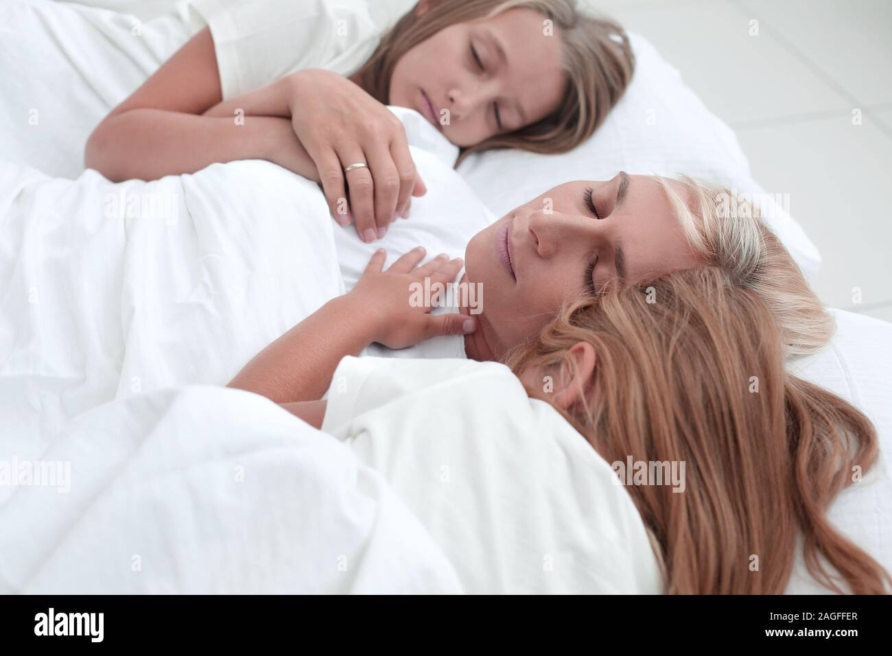Fast asleep woman bed hi-res stock photography and images - Alamy