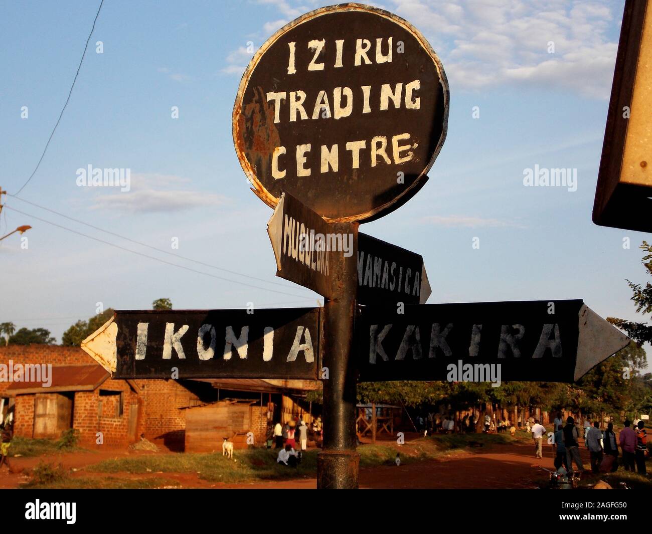 Traditional Signpost High Resolution Stock Photography and Images - Alamy