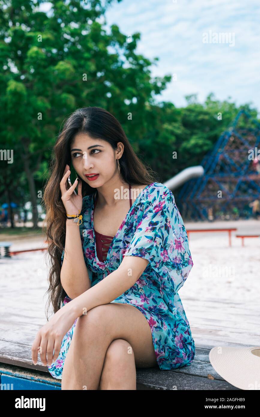 Tall indian woman hi-res stock photography and images - Alamy