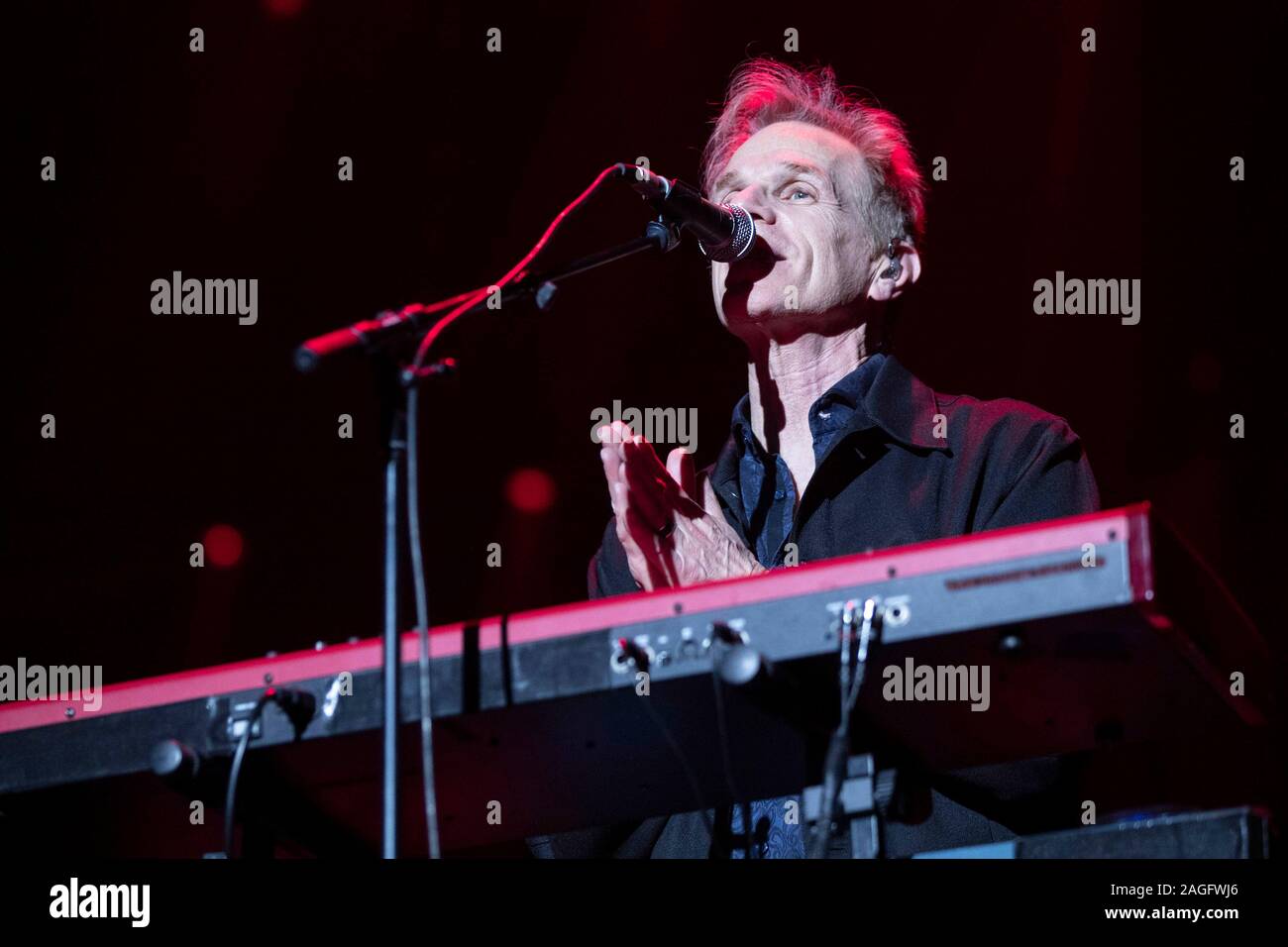 Erfurt, Deutschland. 17th Dec, 2019. Rob Hyman of The Hooters live at ...