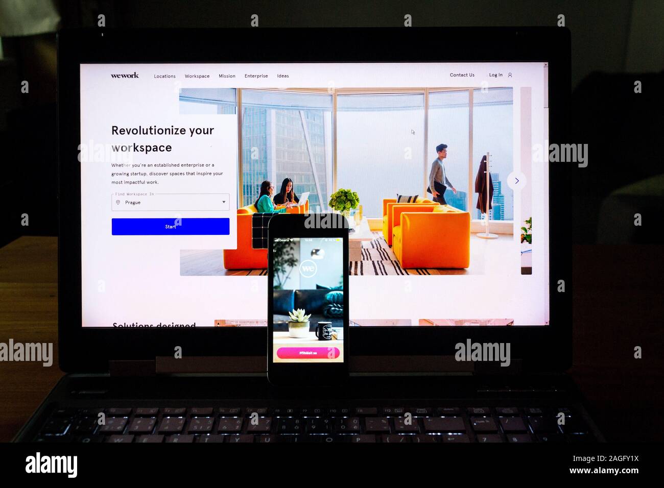 Wework logo hi-res stock photography and images - Alamy