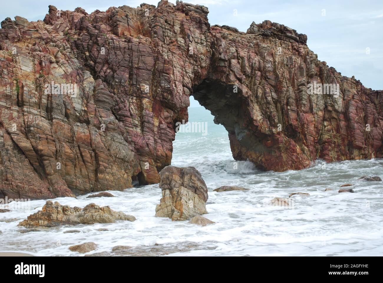 Pedra Furada, Iconic rock formation in Jericoacora, Brazil Stock Photo ...