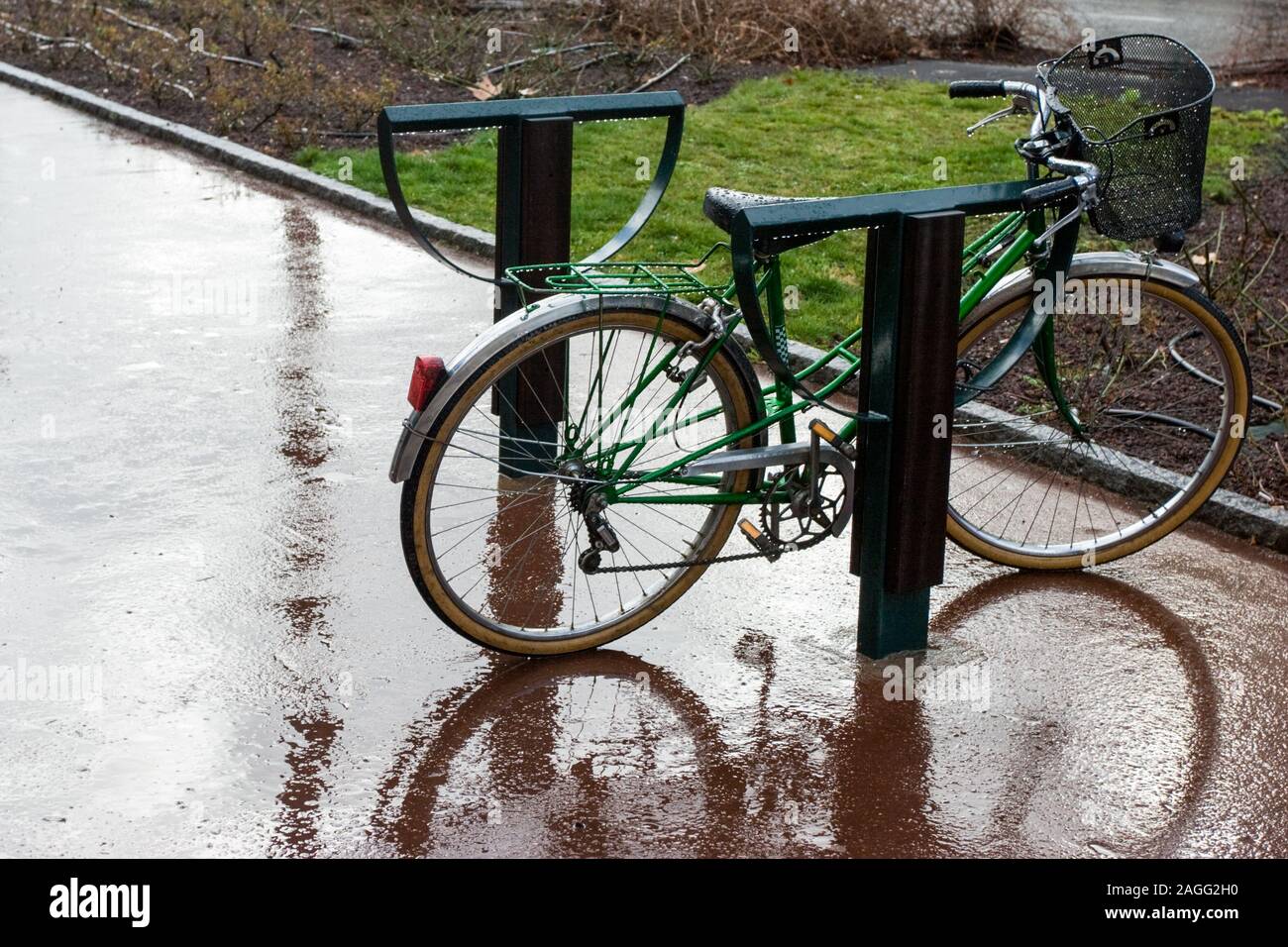 Rainy day in annecy hi-res stock photography and images - Alamy