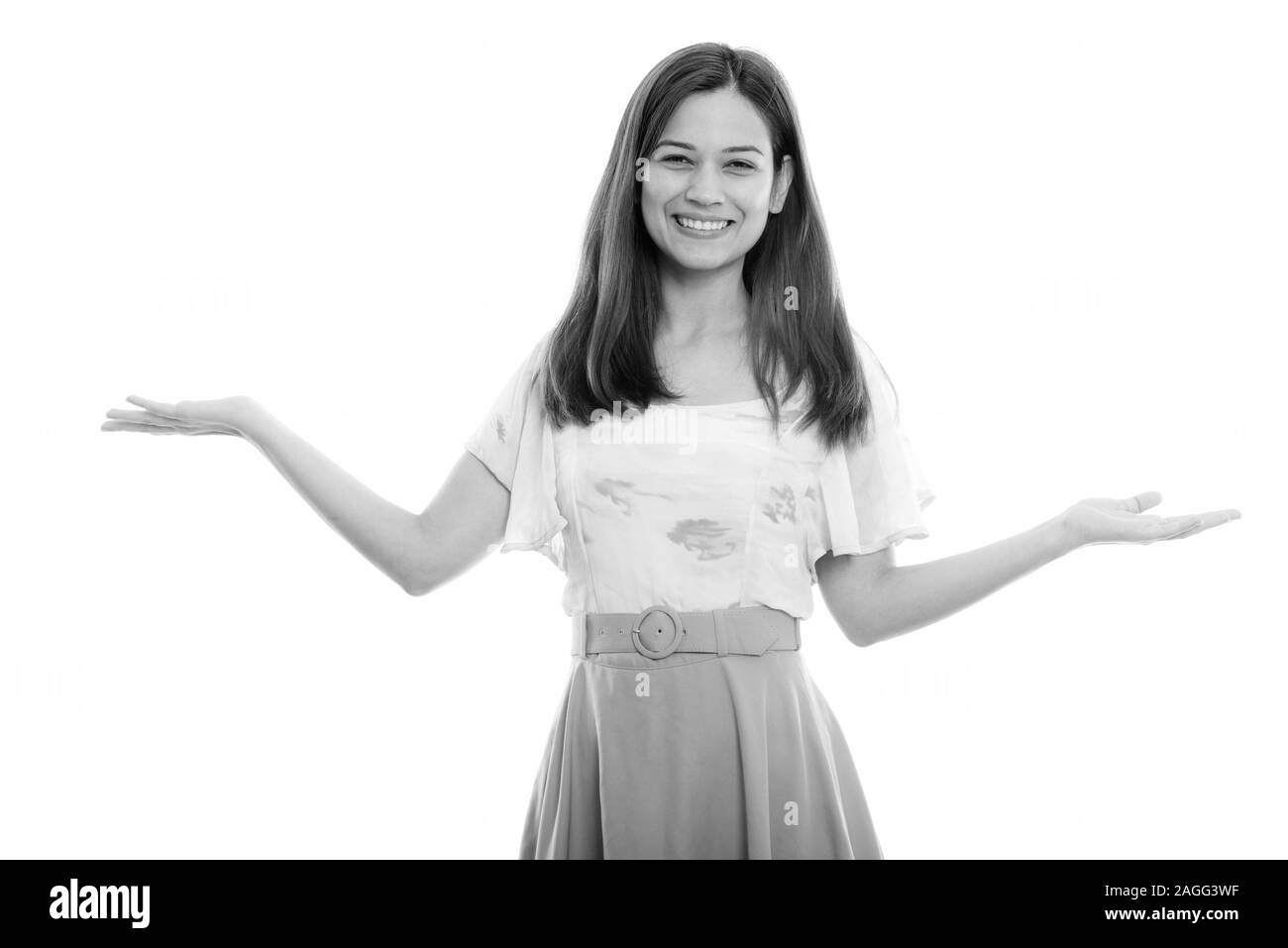 Open arms woman hi-res stock photography and images - Alamy