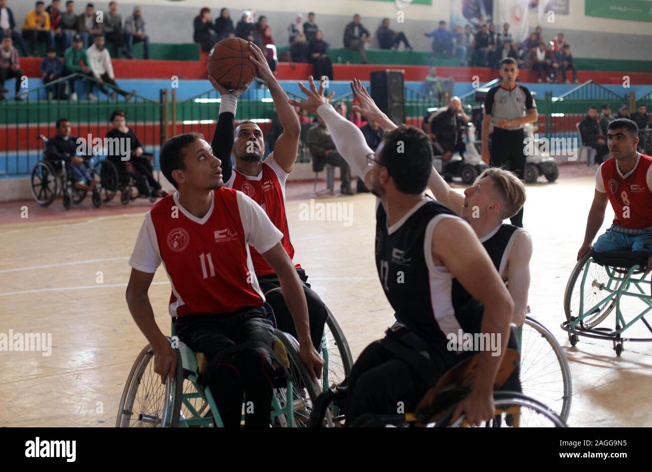 Gaza City, Gaza Strip, Palestinian Territory. 19th Dec, 2019. Disabled ...