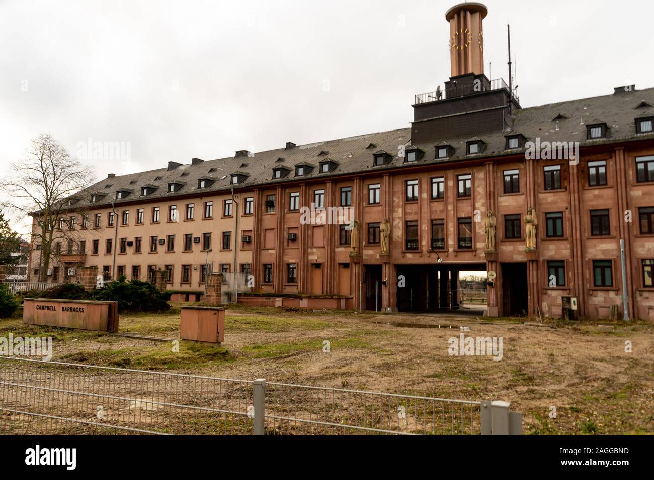 Military complex hi-res stock photography and images - Alamy