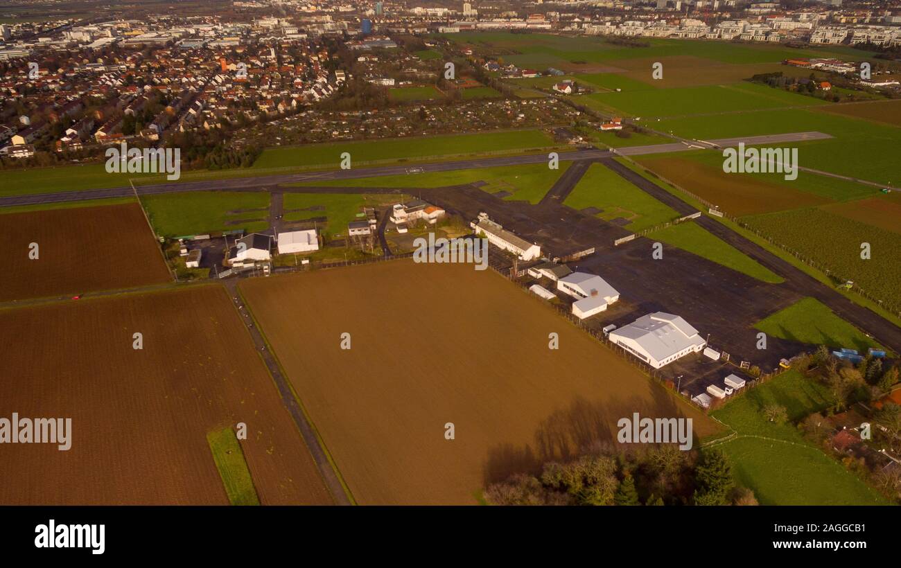 Konvertion hi-res stock photography and images - Alamy