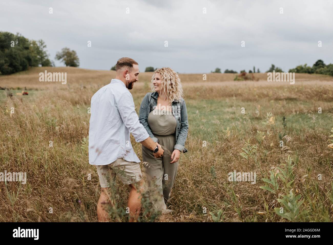 Two families in the countryside hi-res stock photography and images - Alamy