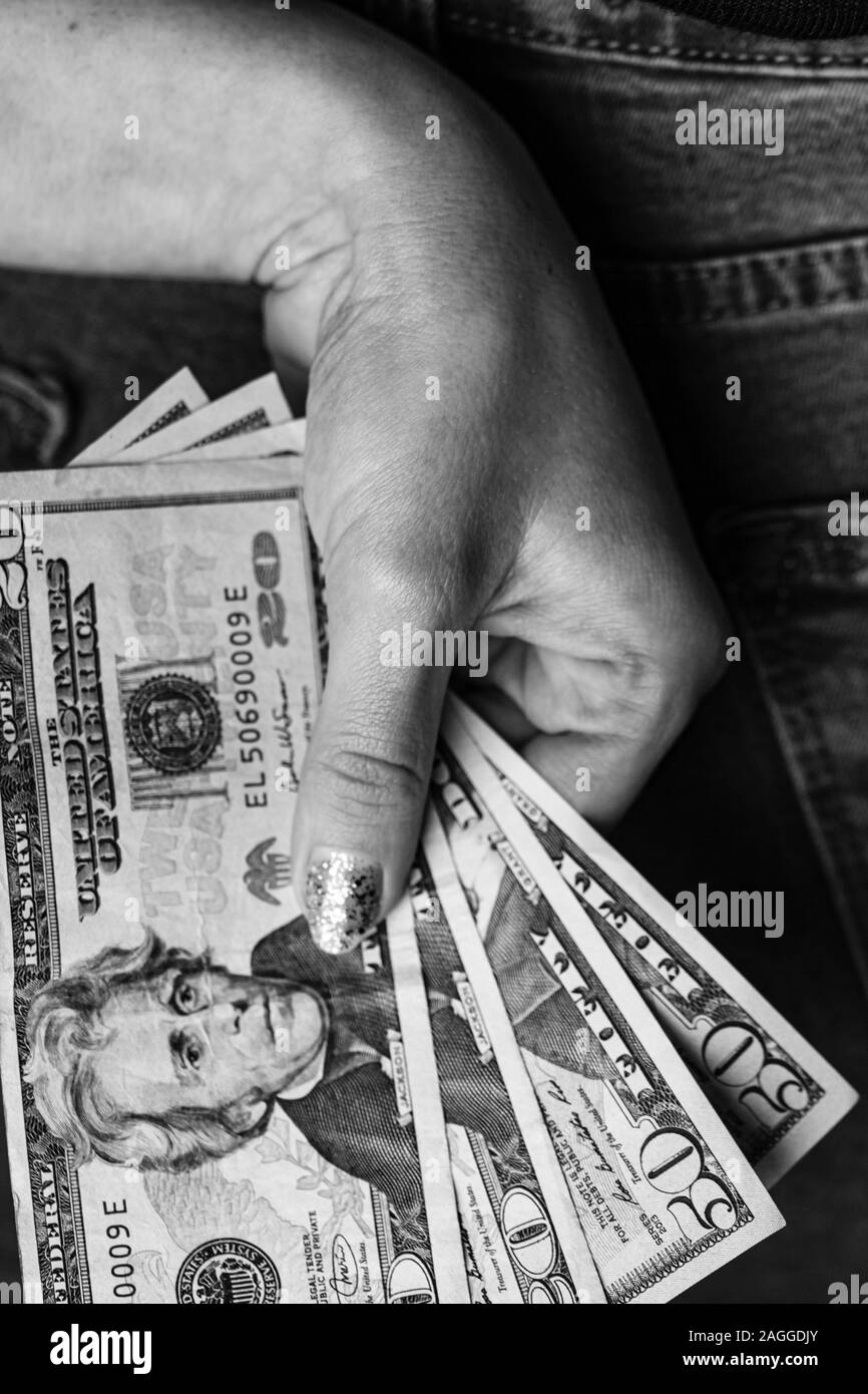 Closeup hundred dollar bill back Black and White Stock Photos & Images ...