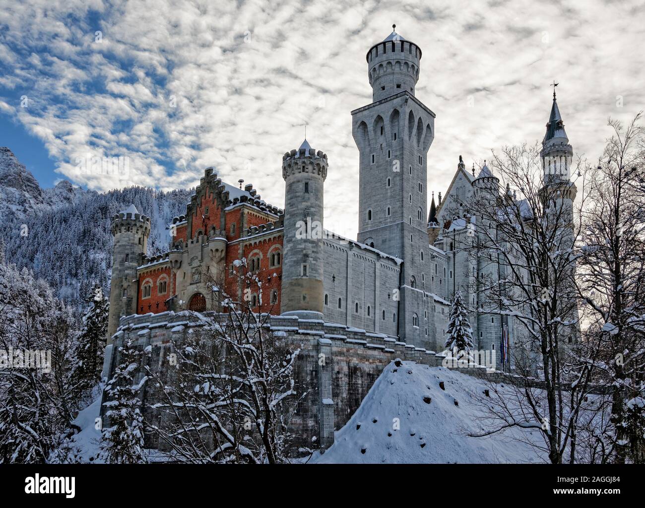 Snow covered Neuschwanstein Castle, Bavaria Germany Stock Photo - Alamy