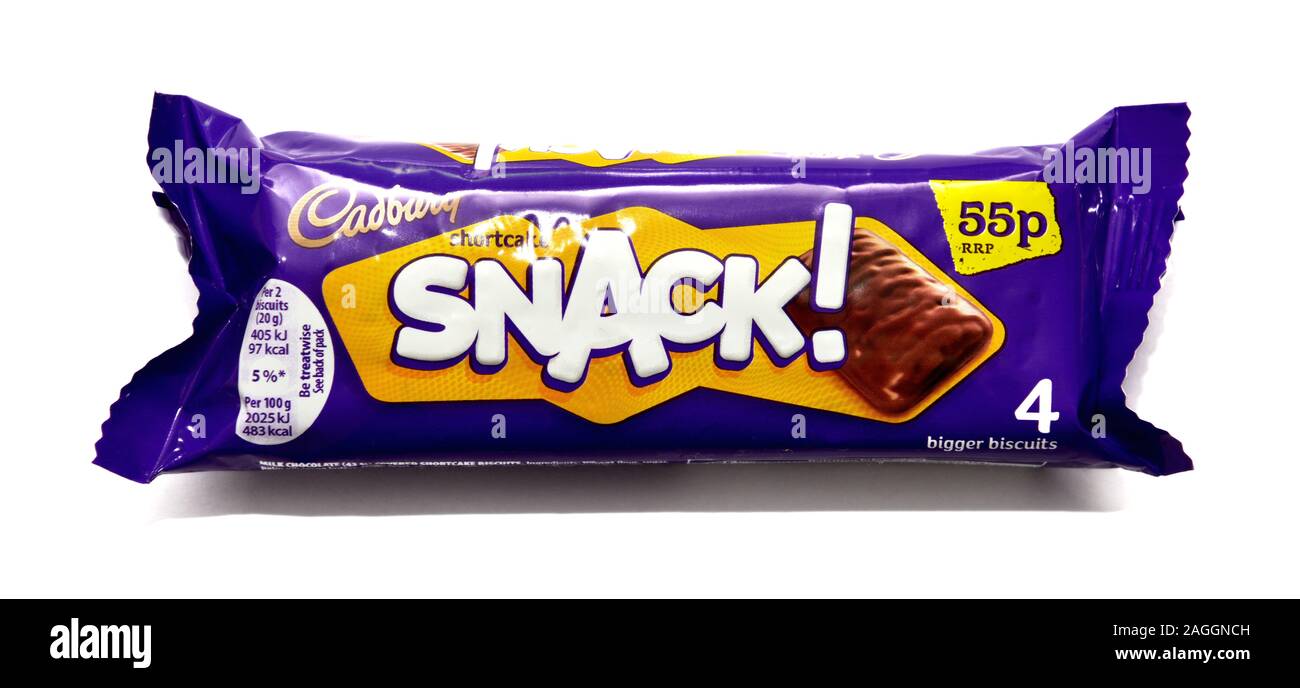 Cadburys shortcake snack biscuits 4 pack Stock Photo - Alamy