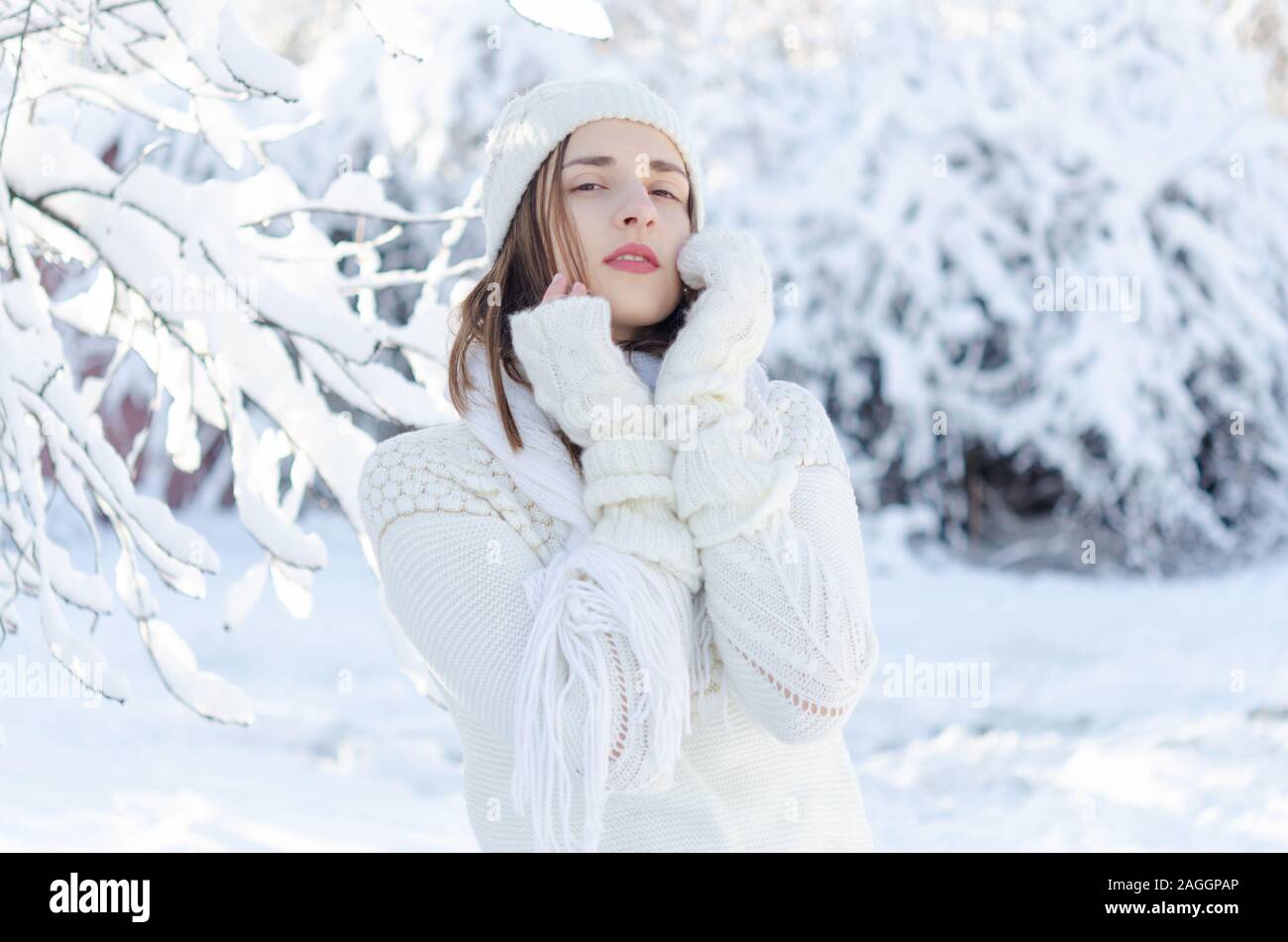 Human female one single pretty beautiful people outdoors outside hi-res ...