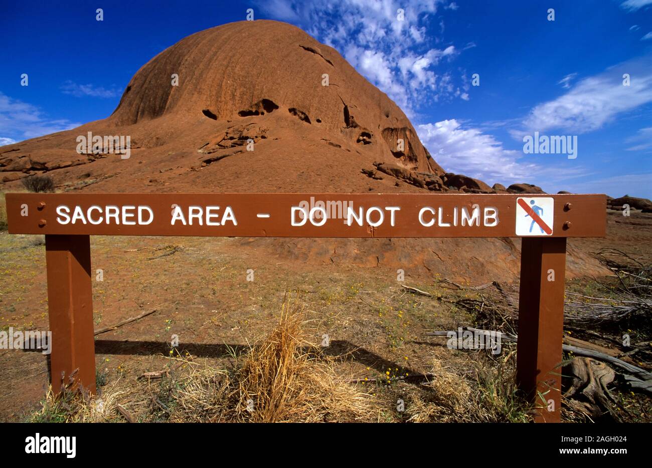 Uluru ayers rock sign hi-res stock photography and images - Alamy