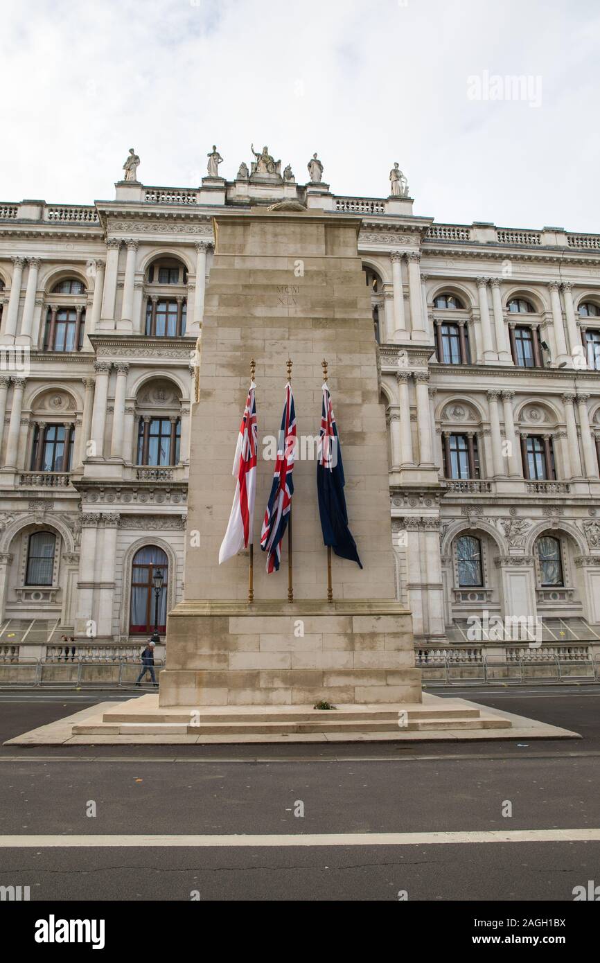 Whitehall, London, UK. 18 December 2019. The Cenotaph memorial in ...