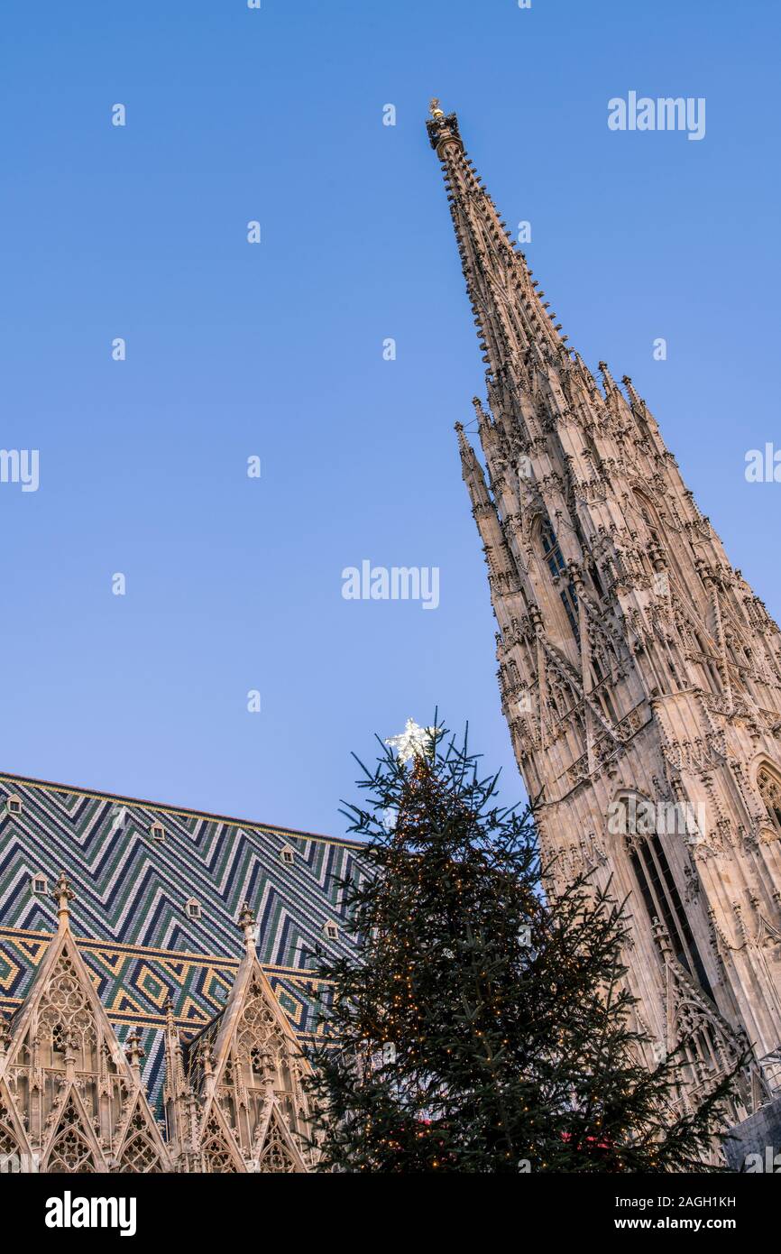 Stephansdom hi-res stock photography and images - Alamy