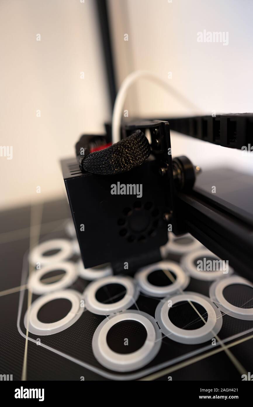 3D printer in action Stock Photo - Alamy