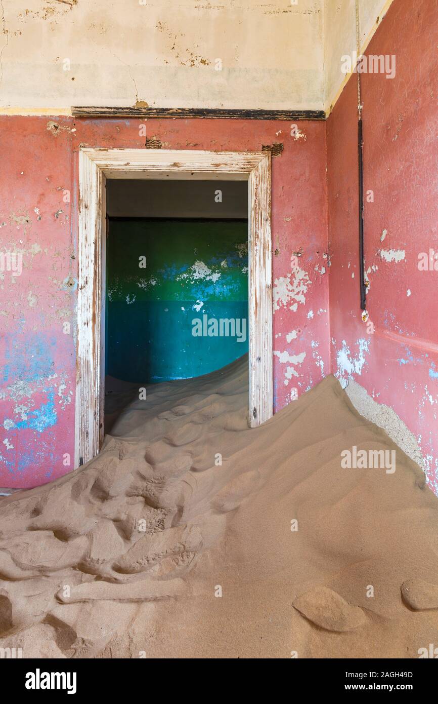 Diamond filling hi-res stock photography and images - Alamy