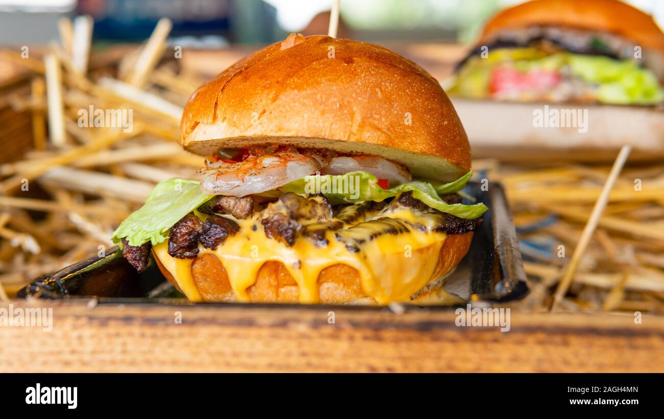 Tasty cheeseburger hi-res stock photography and images - Alamy
