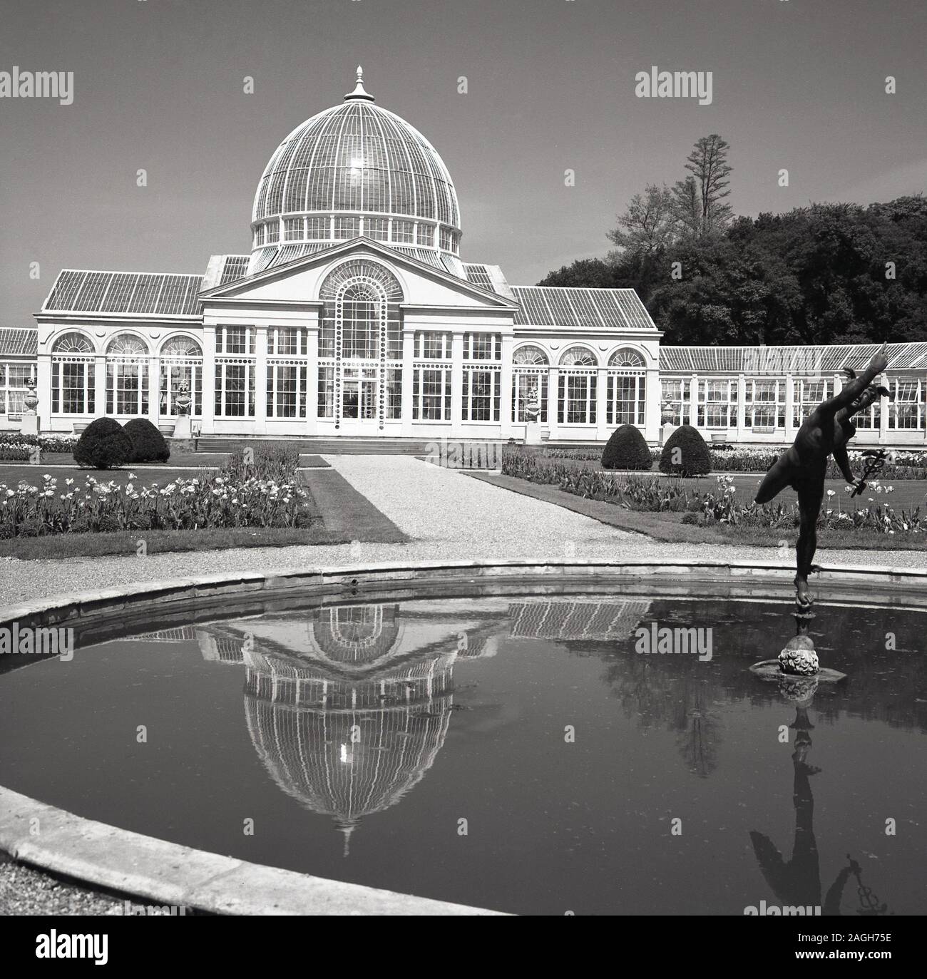 1950s, historical, The Orangery at the Royal Botanic Gardens, Kew ...