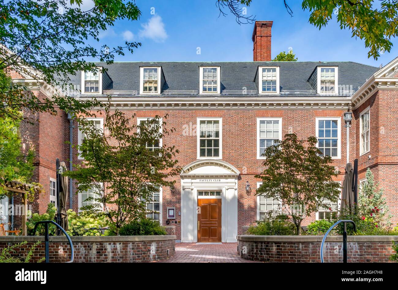 Harvard University Clubs