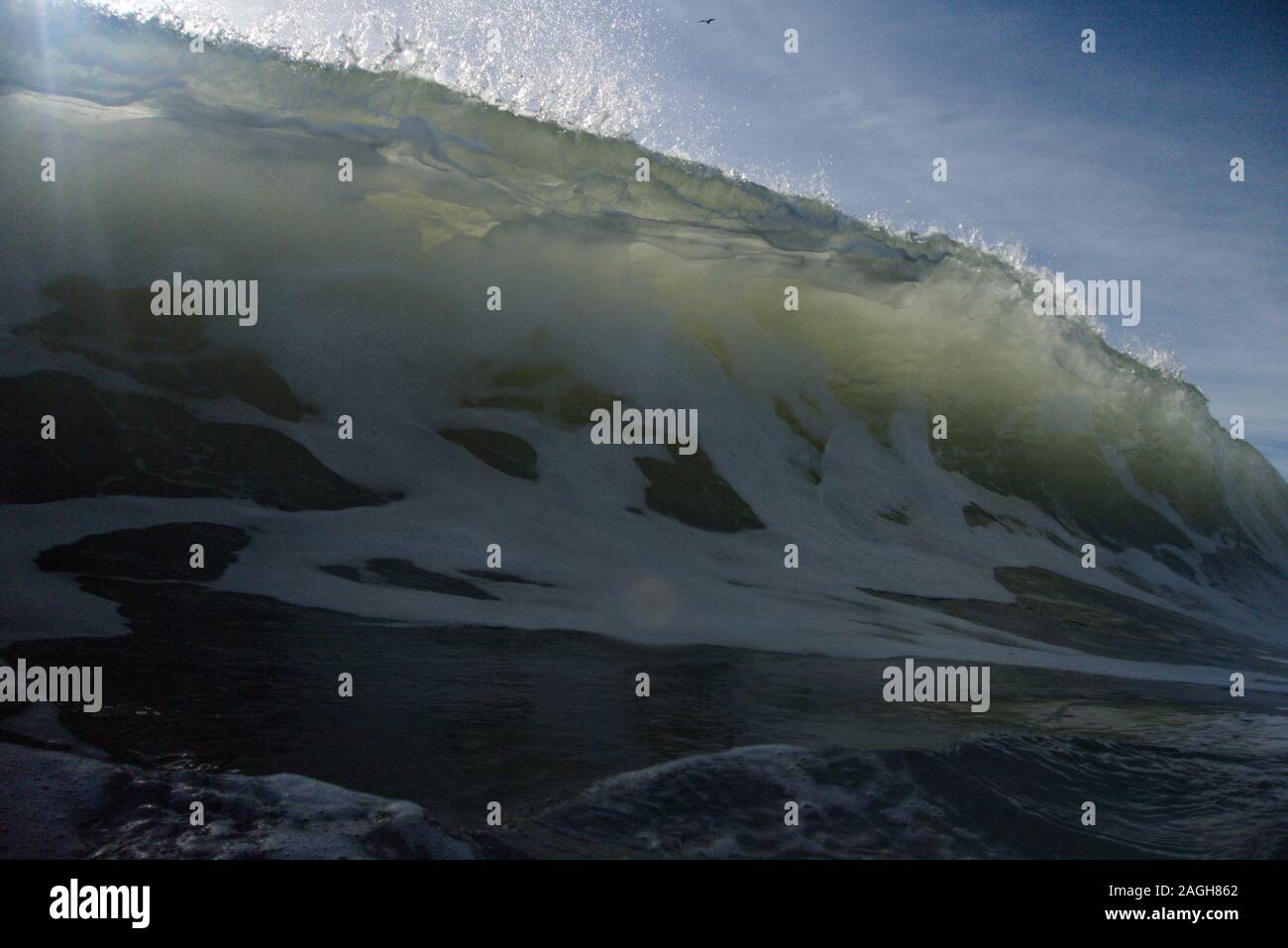 Shining tidal waves hi-res stock photography and images - Alamy
