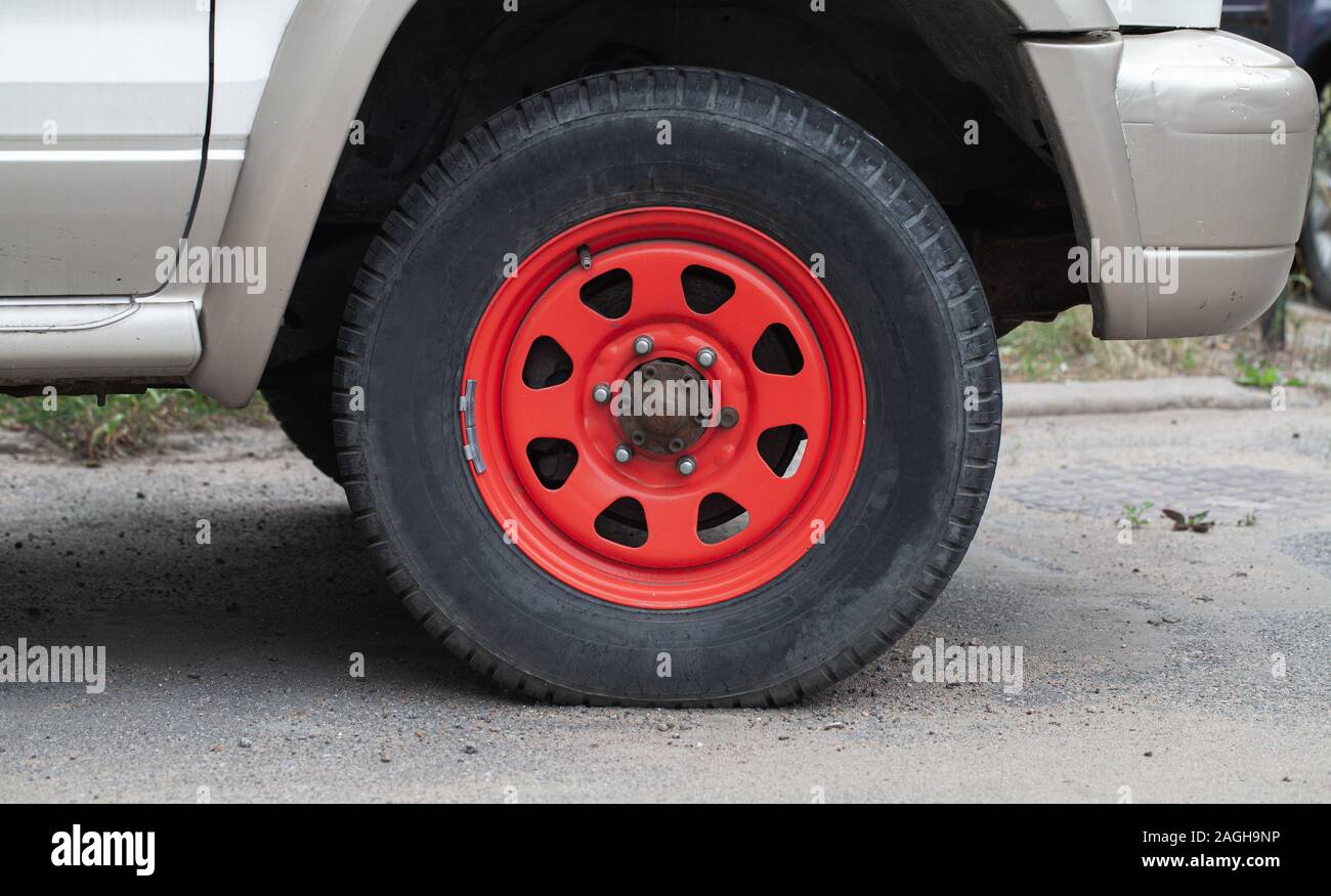 Steel wheel rim hi-res stock photography and images - Alamy