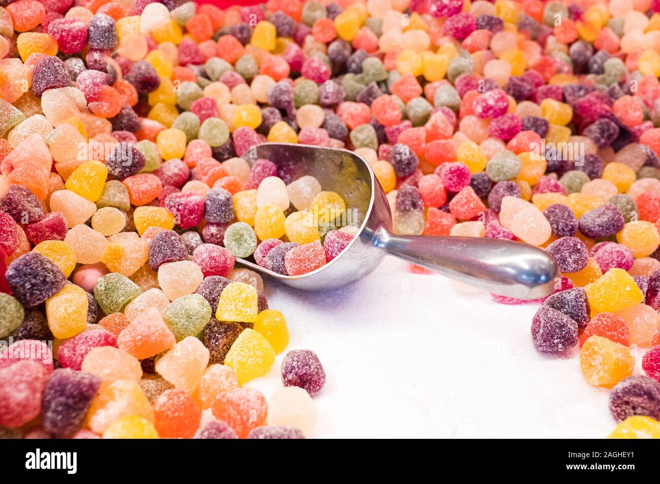 Coloured sweets hi-res stock photography and images - Alamy