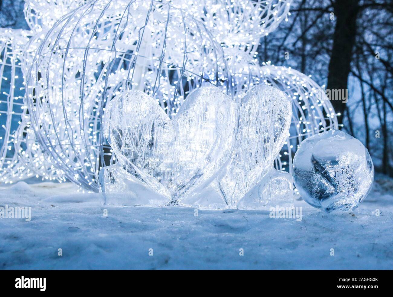 Heart shape in frozen water hi-res stock photography and images - Alamy