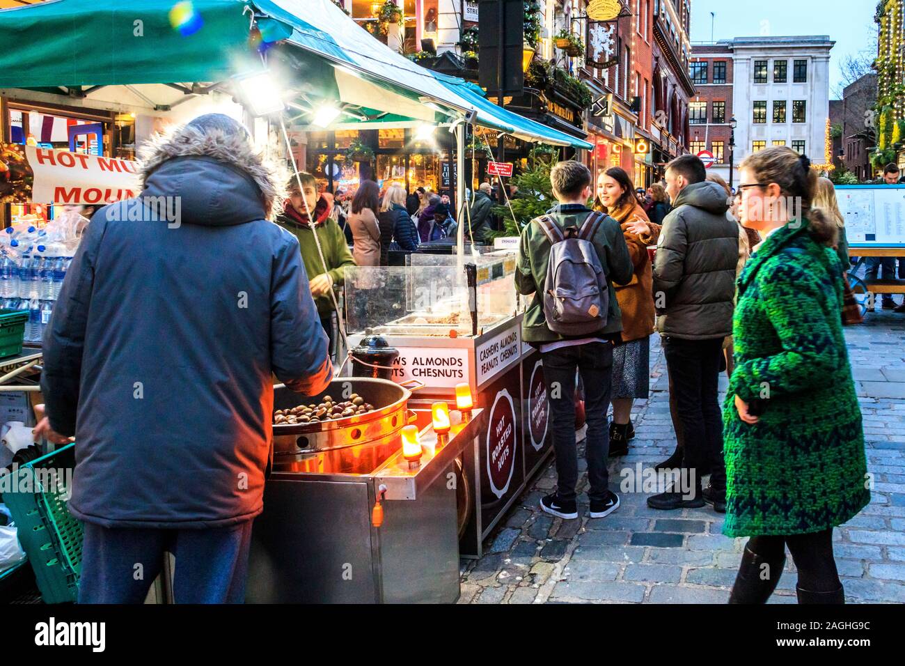 Roast chestnut stall hi-res stock photography and images - Alamy