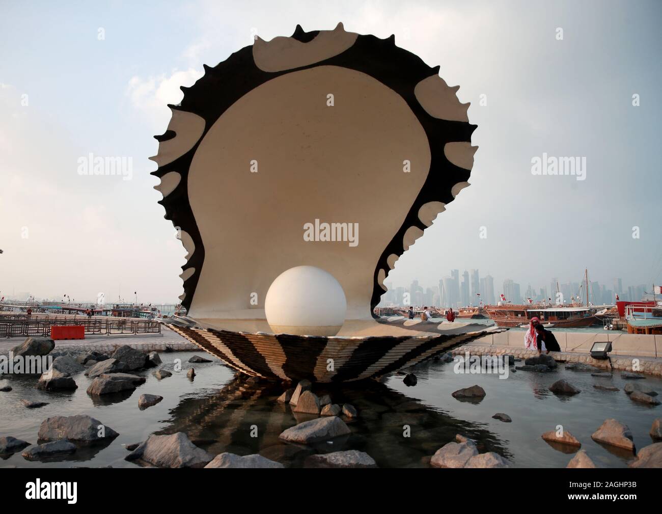 Pearl monument in doha hi-res stock photography and images - Alamy