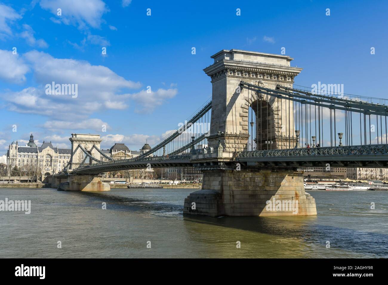 BUDAPEST, HUNGARY - MARCH 2019: The Chain Bridge which crosses the ...