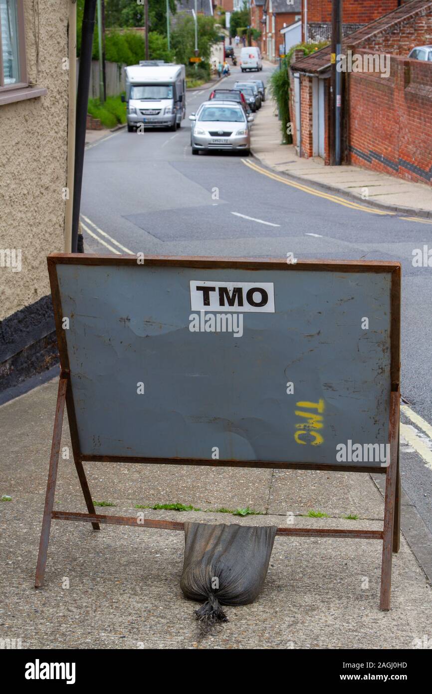 Temporary traffic signs blocking the pavement/sidewalk Stock Photo - Alamy