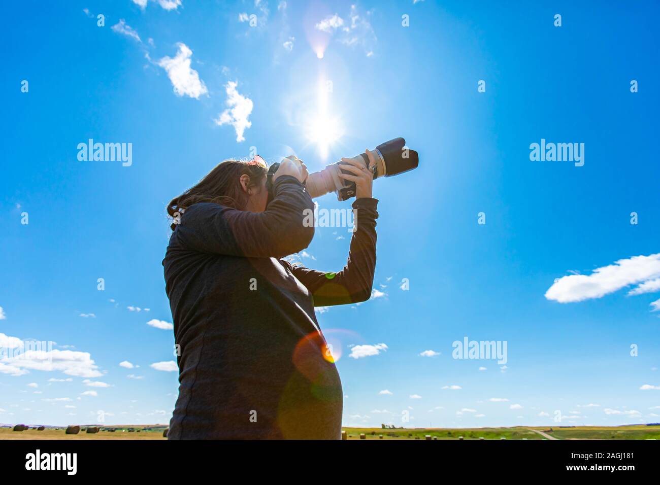 Long lens shooting hi-res stock photography and images - Alamy