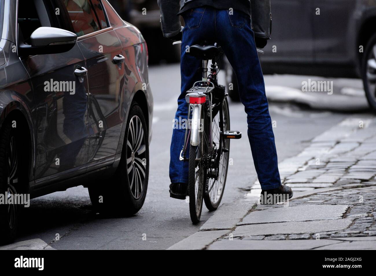 bicycle, ride, city, danger, movement, bicycle, rider, man, traffic ...