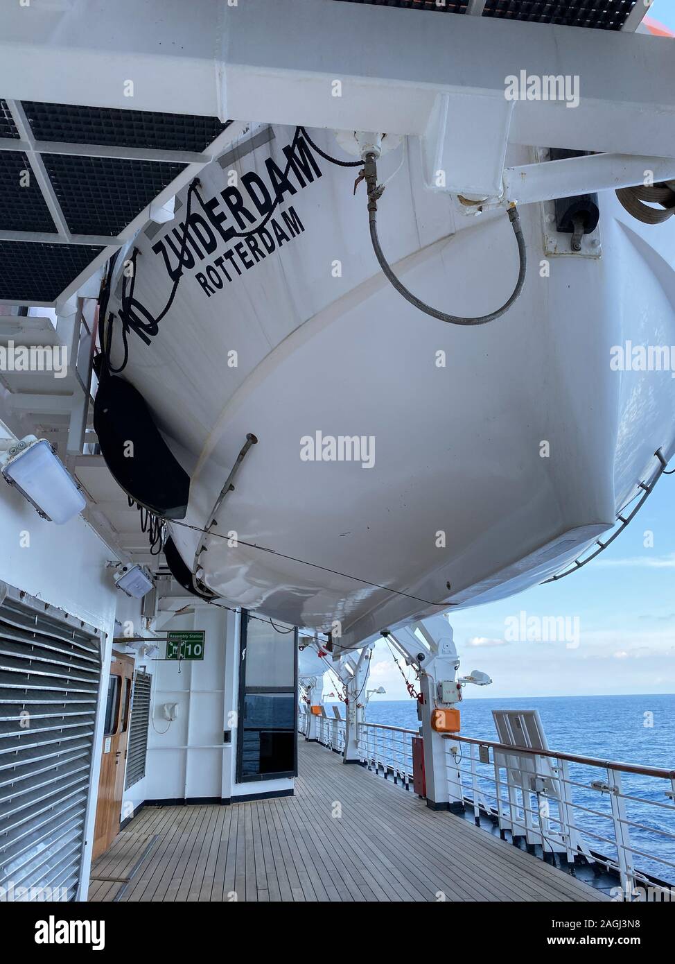 Empty lifeboat station hi-res stock photography and images - Alamy