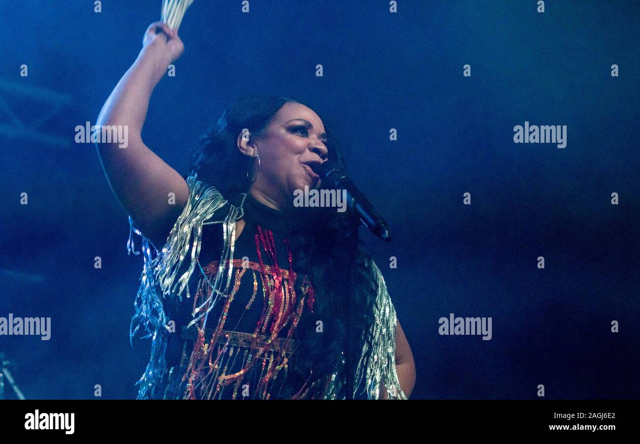 Happy mondays singer shaun ryder hi-res stock photography and images ...