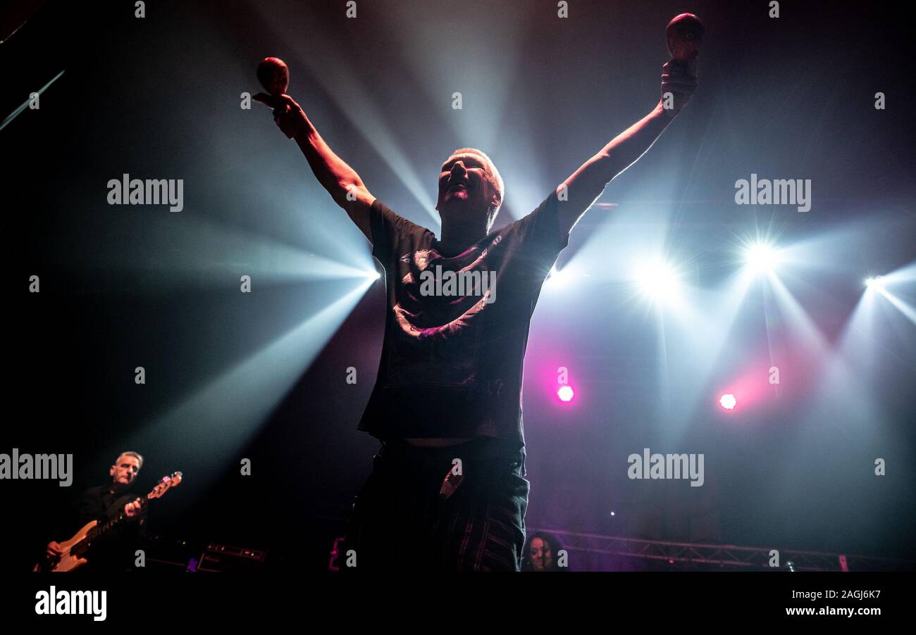 Happy Mondays perform at the O2 Academy in Bournemouth. Credit: Charlie ...