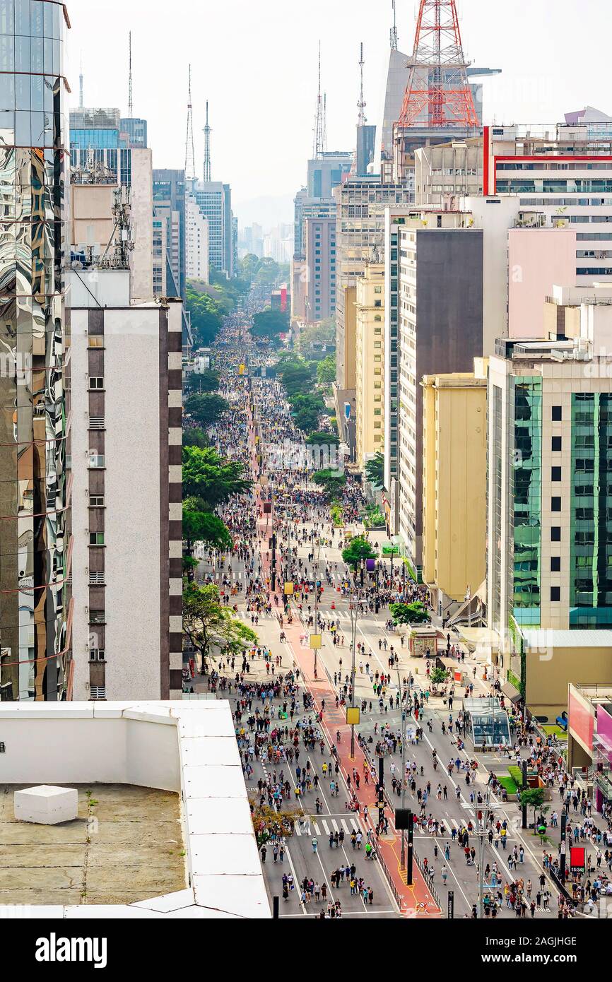 Aerial view traffic on paulista hi-res stock photography and images - Alamy