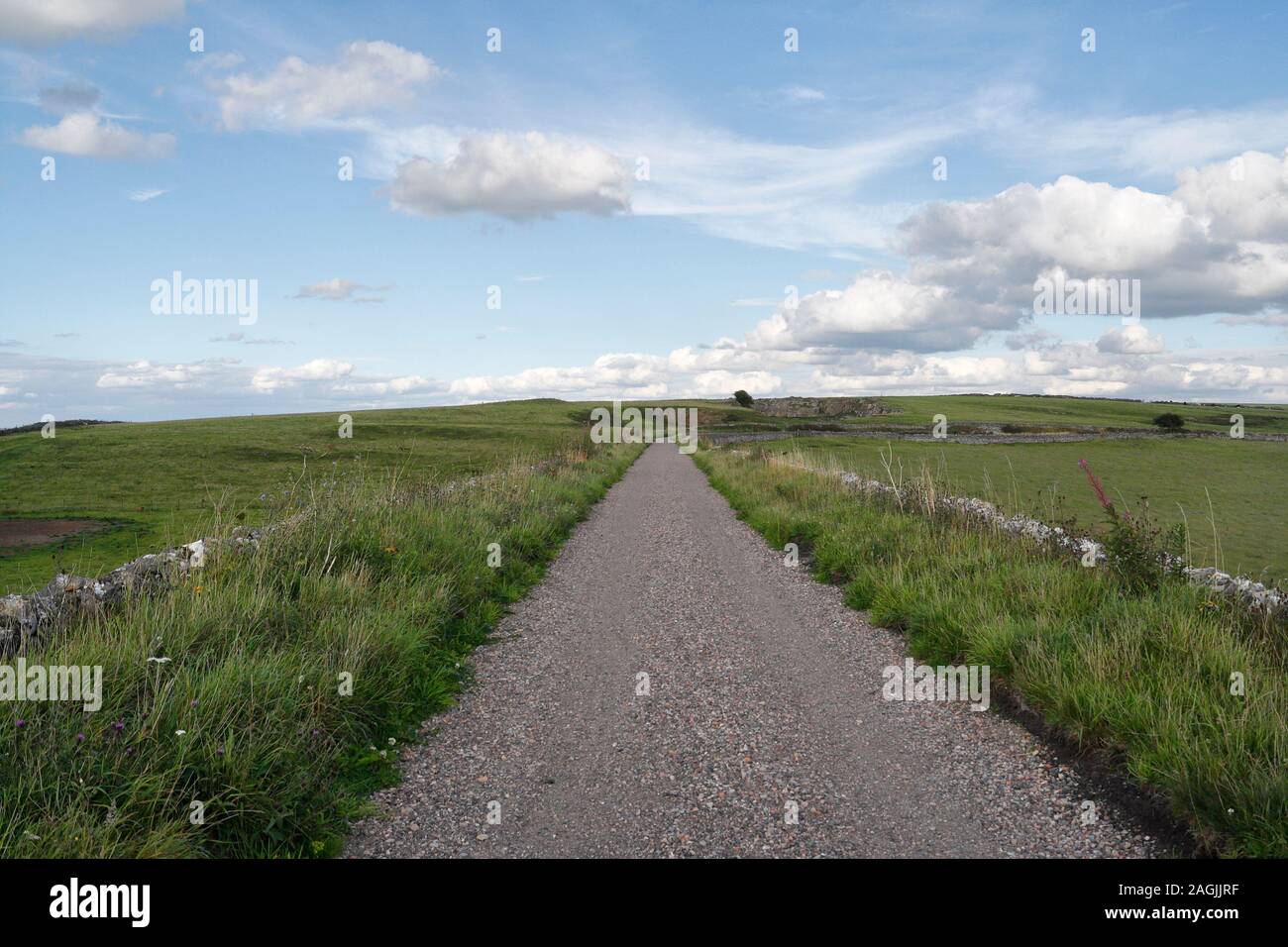 The High Peak Trail footpath, disused railway line in Derbyshire Peak ...