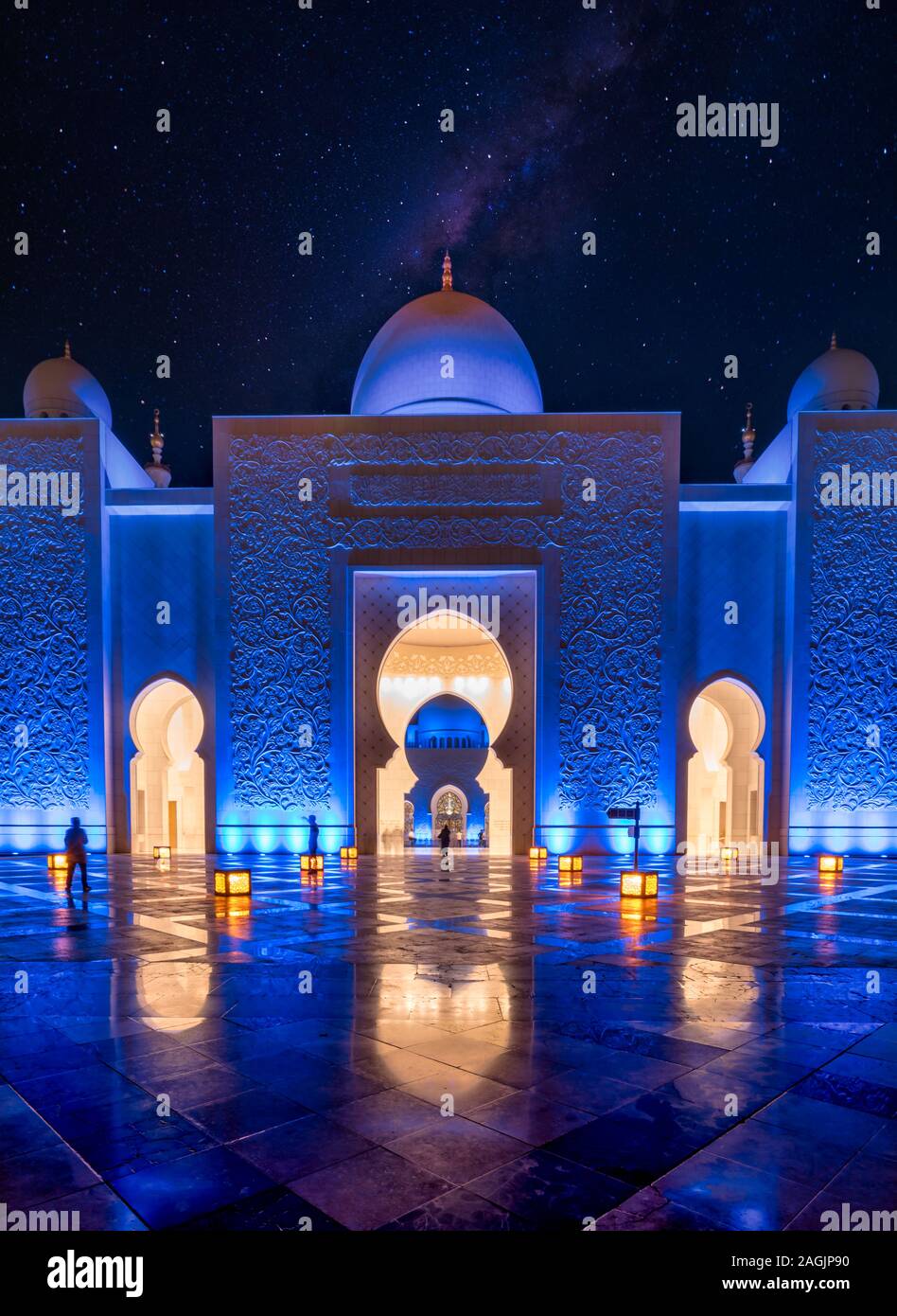 Sheikh Zayed Grand Mosque, Grand Entrance Stock Photo - Alamy