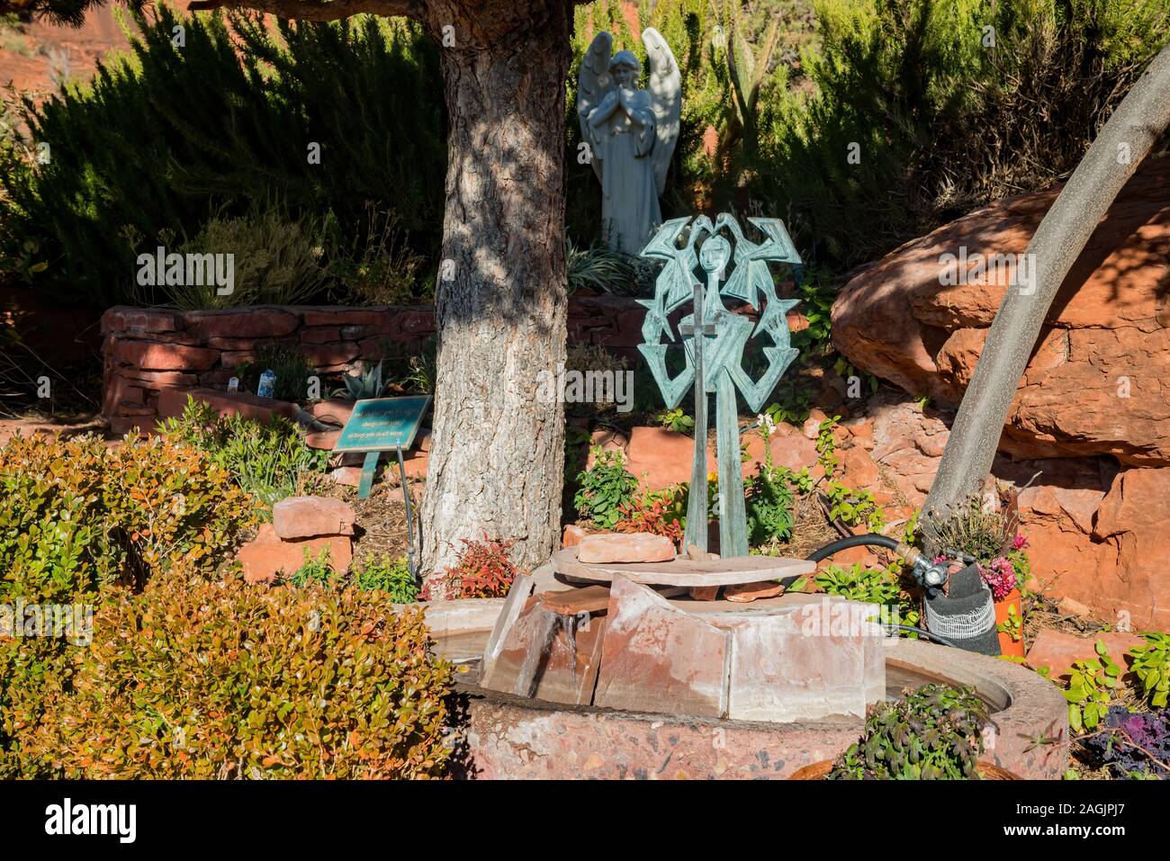 Beautiful statue of the famous Sedona at Arizona Stock Photo - Alamy