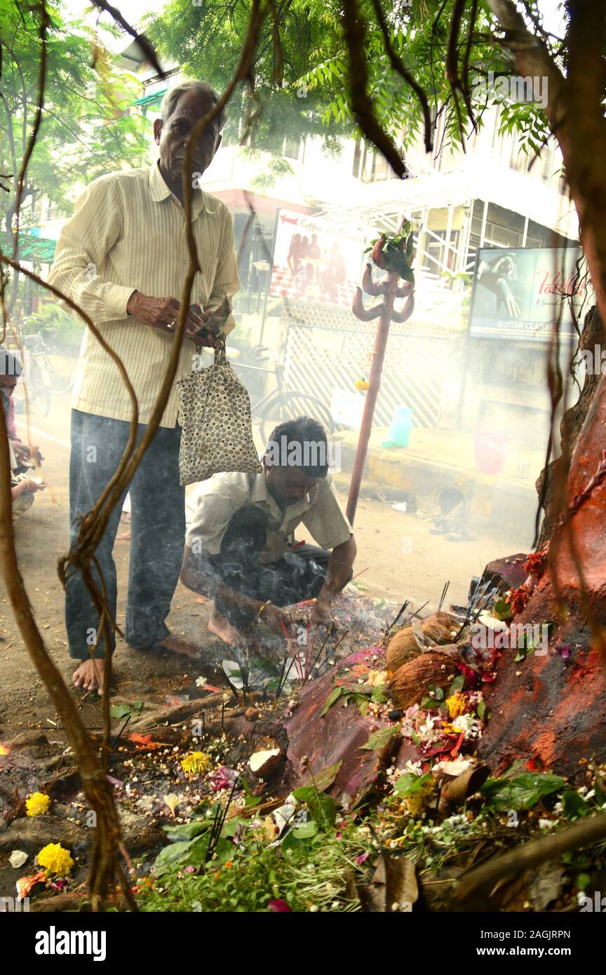 NAGPUR, MAHARASHTRA, INDIA - AUGUST 01 : People worship of Snake God in ...