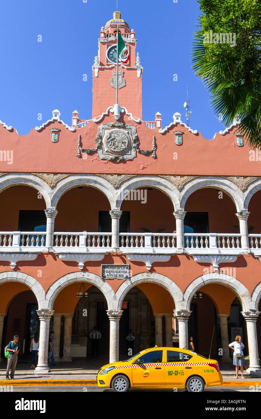The municipal palace on Plaza Grande, Merida , Mexico Stock Photo - Alamy