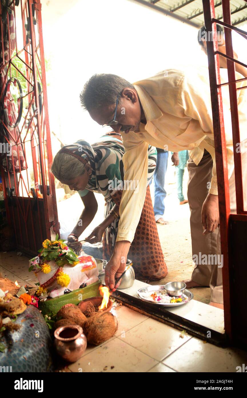 NAGPUR, MAHARASHTRA, INDIA - AUGUST 01 : People worship of Snake God in ...