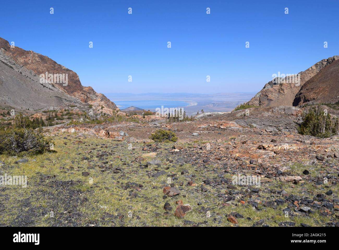 Hiking mono pass hi-res stock photography and images - Alamy